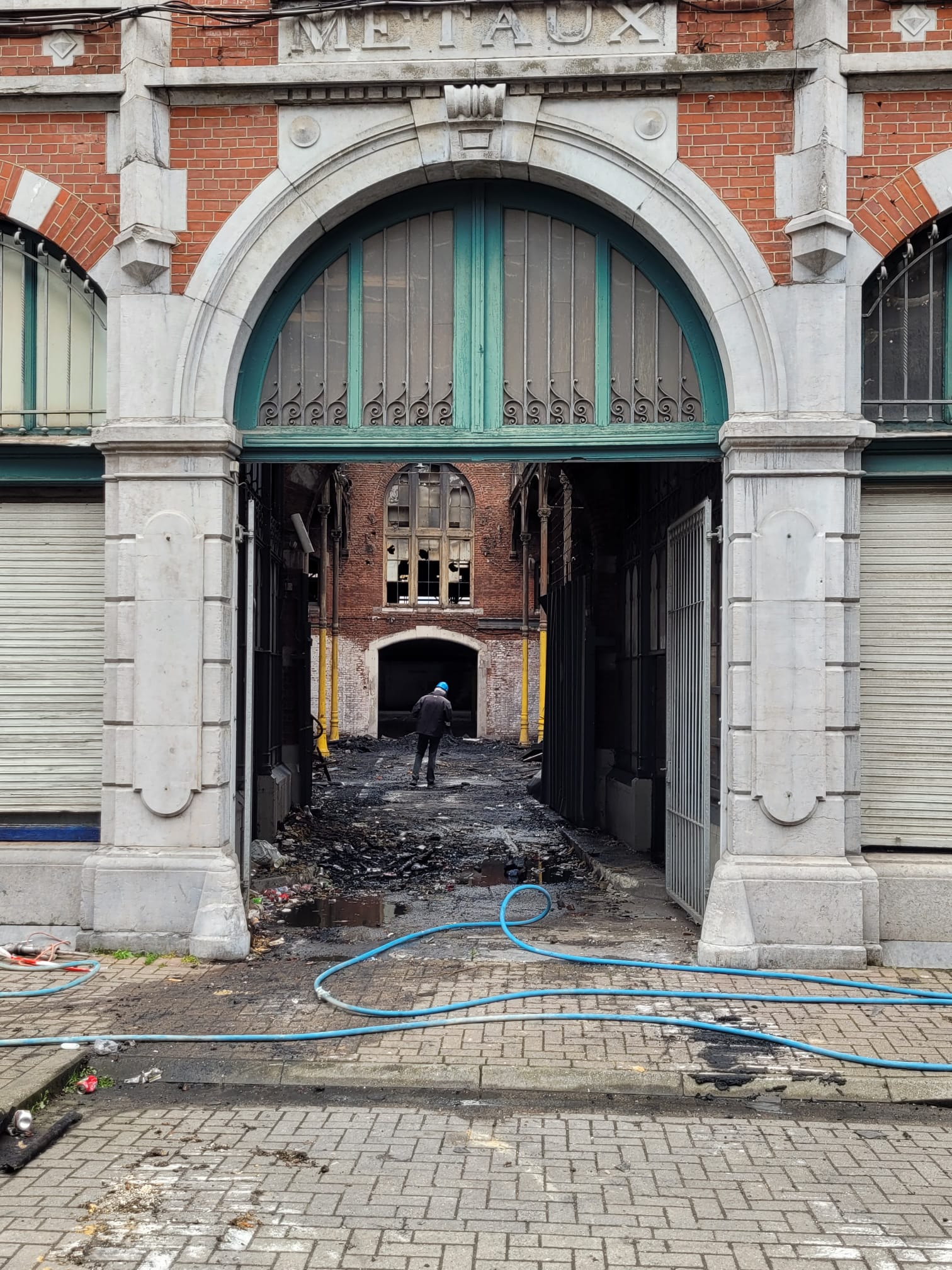 Incendie à Seraing: les rues Ferrer et Peetermans restent fermées ...